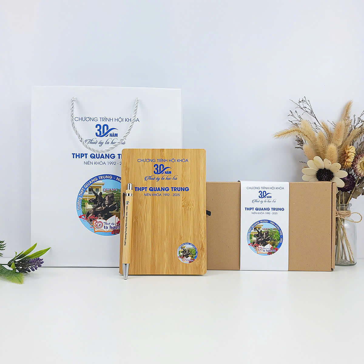 Gợi Ý Quà Tặng Hội Khóa 10, 20, 30 Năm Ra Trường